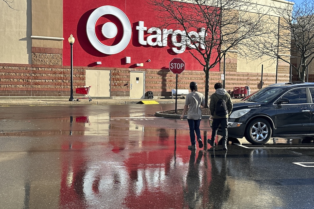A Tale of Two Retailers: Target Reports Sluggish Spending while Walmart ...