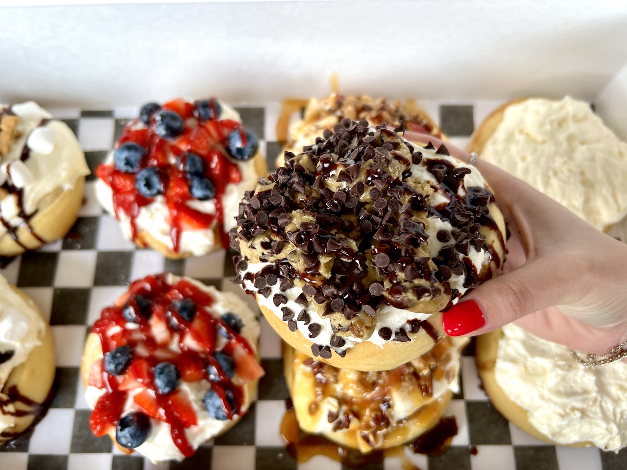 Cinnaholic Gourmet Cinnamon Rolls Opens First Louisiana Location - Biz ...