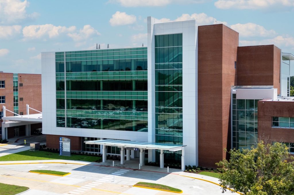 North Oaks Cuts Ribbon on $50M Expansion - Biz New Orleans