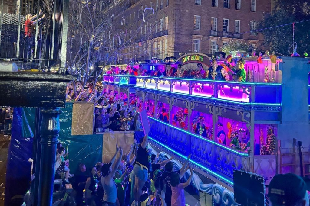 Carnival Fuels King Cake, Cocktail, Parade Offerings - Biz New Orleans